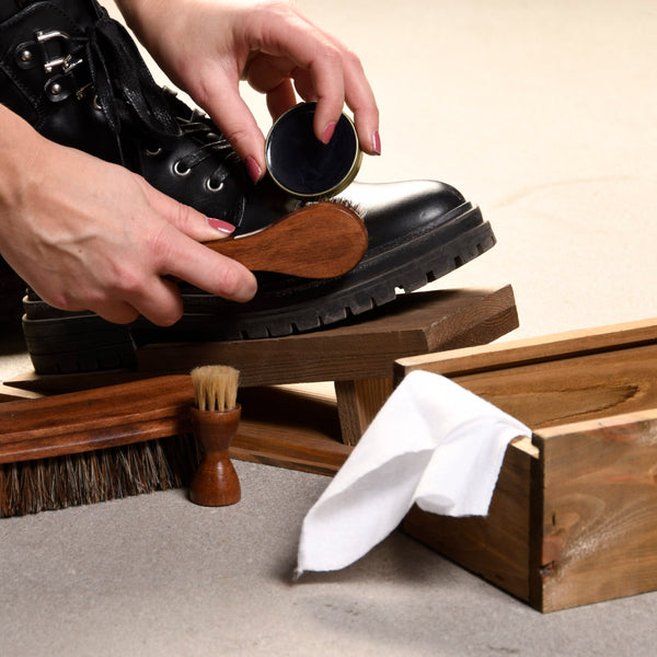 Boot Cleaning Set – The Linen Store